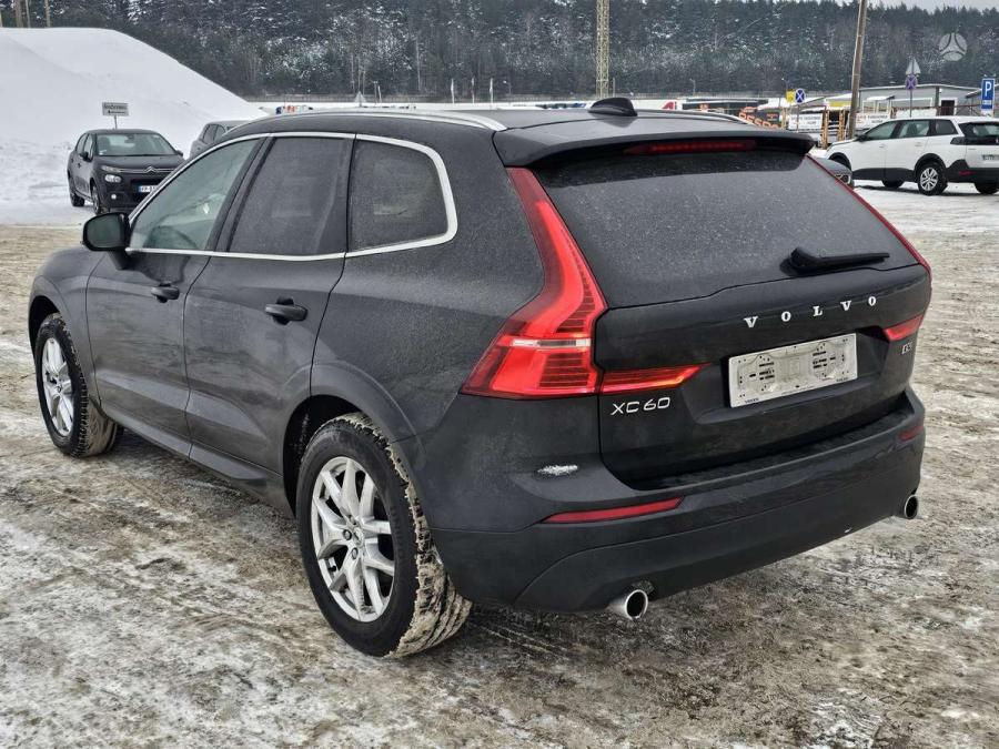 Black Volvo XC60 2019 in Vilnius, with an engine capacity of 1.97 L and mileage of 179 thousand km for 16950 €, photo 3 on AUTOMOTO.COM.LV