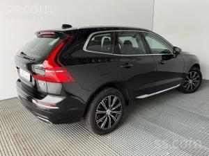 Black Volvo XC60 2019 in Riga, with an engine capacity of 2.00 L and mileage of 127 thousand km for 32490 €, photo 2 on AUTOMOTO.COM.LV