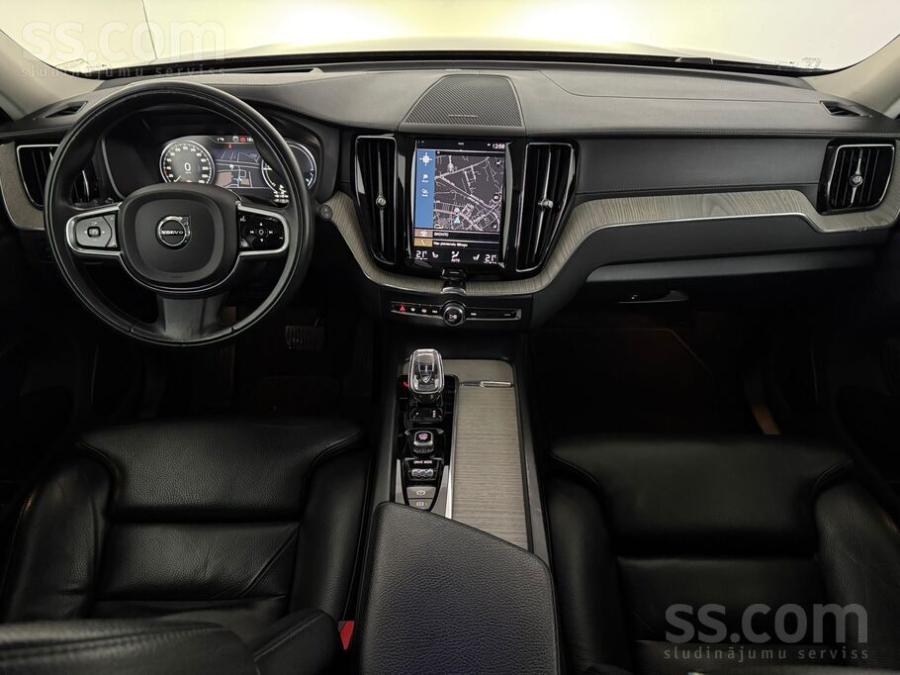 Black Volvo XC60 2019 in Riga, with an engine capacity of 2.00 L and mileage of 127 thousand km for 32490 €, photo 7 on AUTOMOTO.COM.LV
