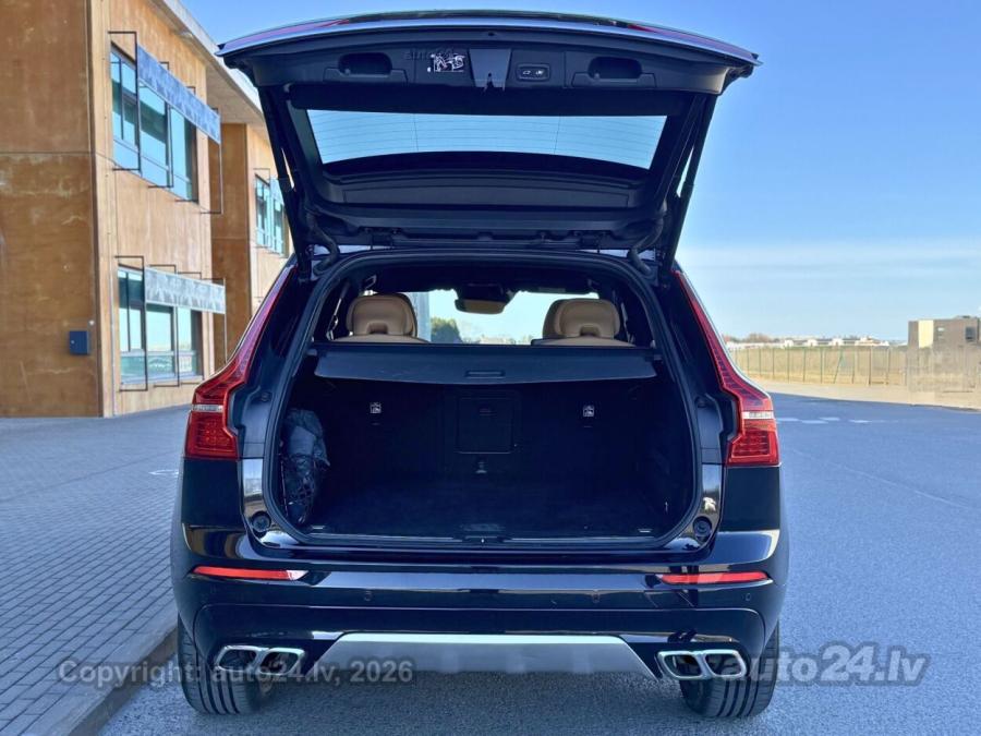 Black Volvo XC60 2019 in Tallinn, with an engine capacity of 2.00 L and mileage of 191 thousand km for 26900 €, photo 5 on AUTOMOTO.COM.LV