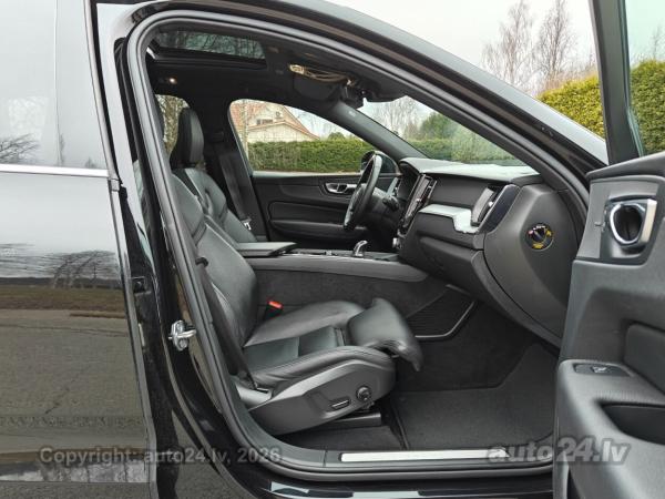 Melns Volvo XC60 2019 Tartu, ar dzinēja tilpumu 2.00 L un nobraukumu 124 tūkst. km par 25999 €, foto 8 vietnē AUTOMOTO.COM.LV