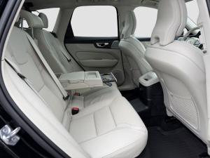 Melns Volvo XC60 2019 Pērnava, ar dzinēja tilpumu 1.97 L un nobraukumu 126 tūkst. km par 31900 €, foto 8 vietnē AUTOMOTO.COM.LV