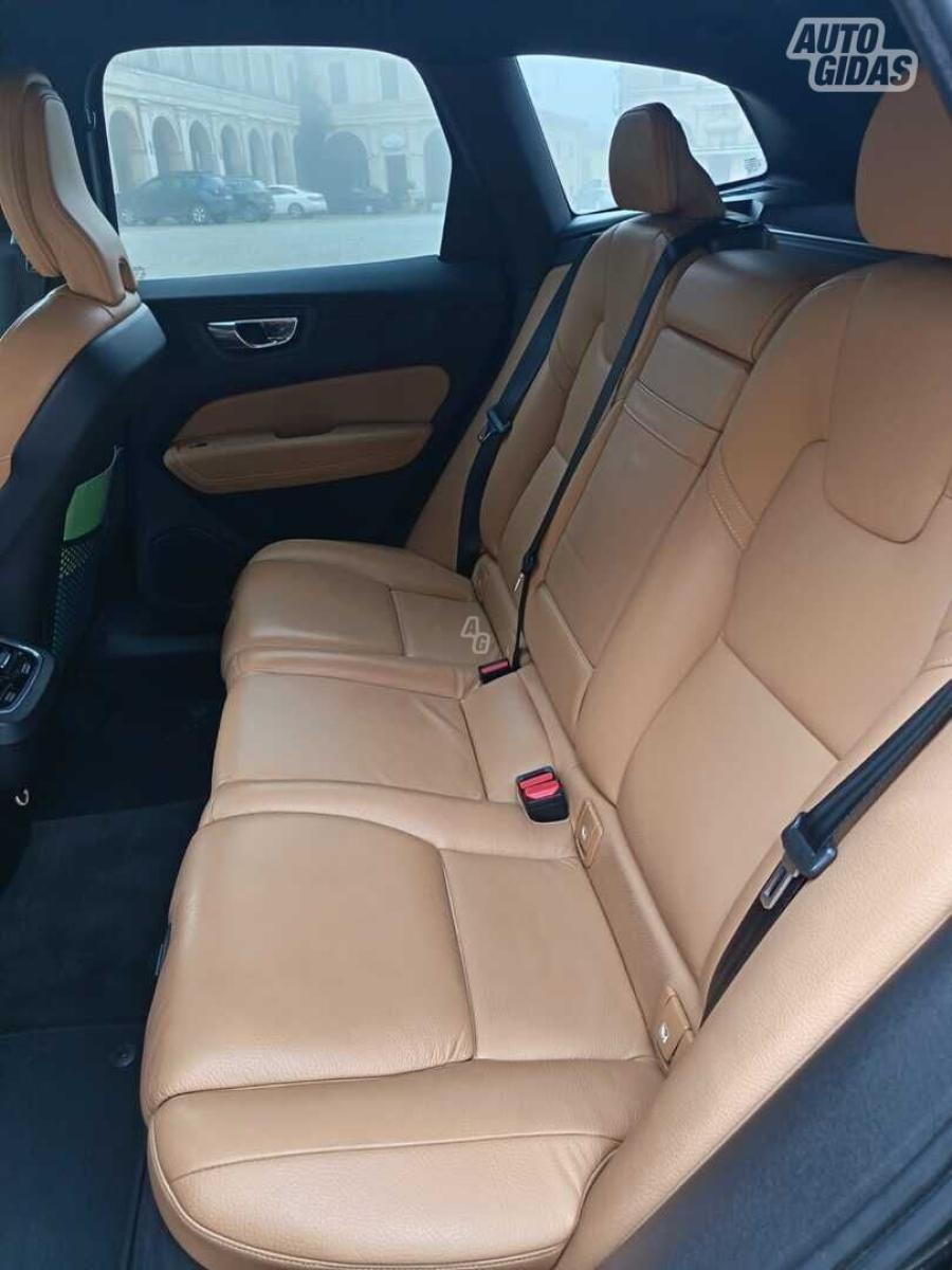 Melns Volvo XC60 2019 Kauņa, ar dzinēja tilpumu 2.00 L un nobraukumu 209 tūkst. km par 18900 €, foto 11 vietnē AUTOMOTO.COM.LV