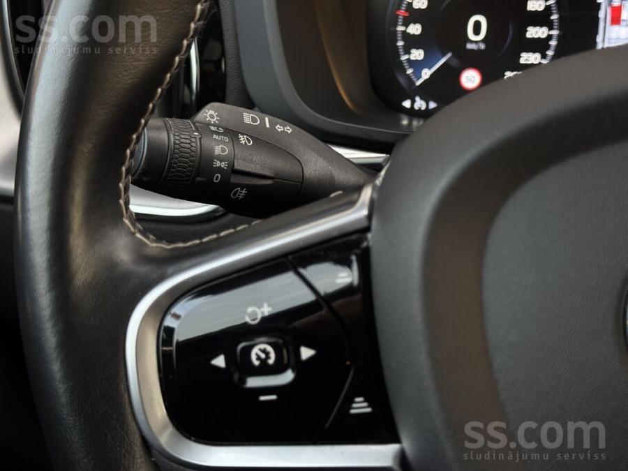 Melns Volvo XC60 2019 Valmiera, ar dzinēja tilpumu 2.00 L un nobraukumu 183 tūkst. km par 23900 €, foto 12 vietnē AUTOMOTO.COM.LV