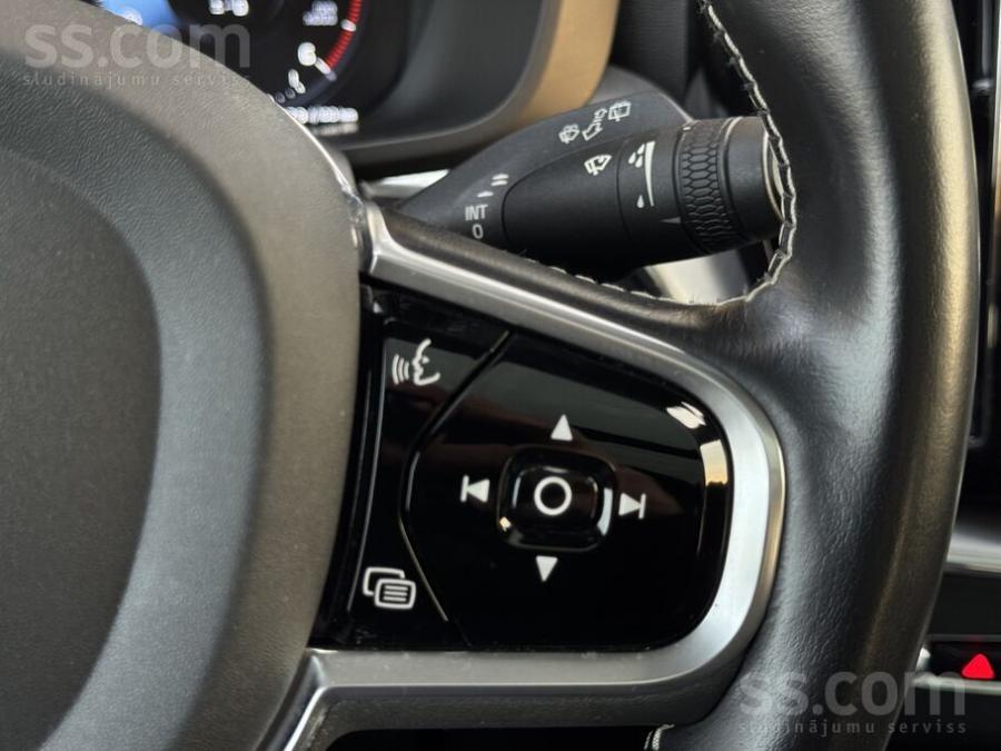 Melns Volvo XC60 2019 Valmiera, ar dzinēja tilpumu 2.00 L un nobraukumu 183 tūkst. km par 23900 €, foto 13 vietnē AUTOMOTO.COM.LV