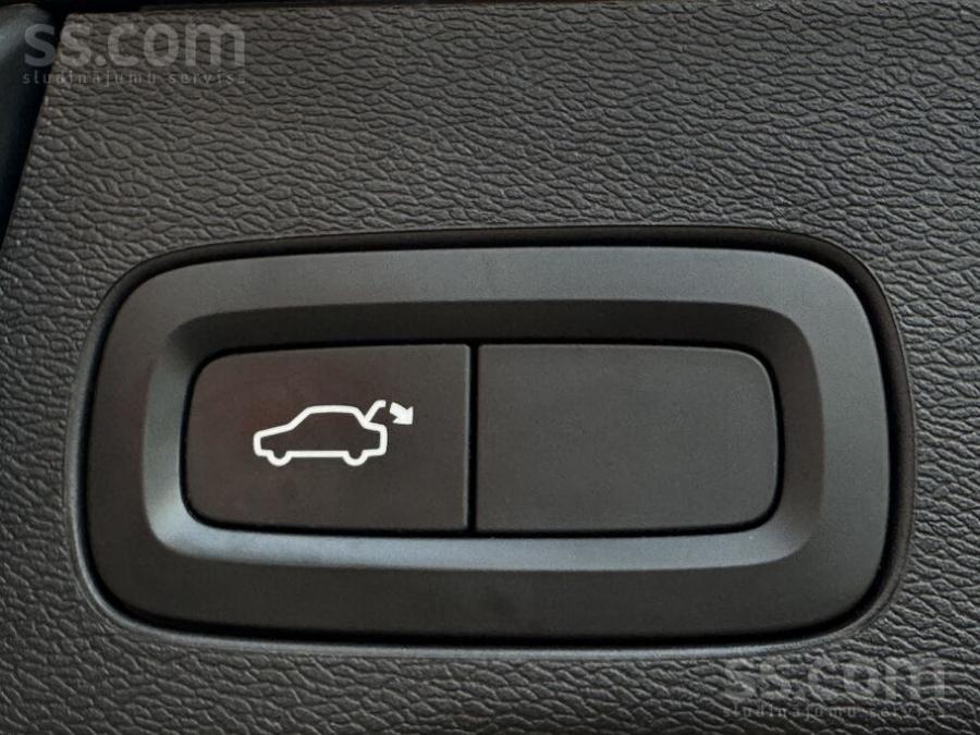 Melns Volvo XC60 2019 Valmiera, ar dzinēja tilpumu 2.00 L un nobraukumu 183 tūkst. km par 23900 €, foto 22 vietnē AUTOMOTO.COM.LV