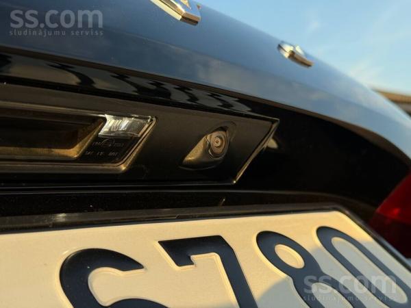 Black Volvo XC60 2019 in Daugavpils, with an engine capacity of 2.00 L and mileage of 223 thousand km for 22000 €, photo 6 on AUTOMOTO.COM.LV