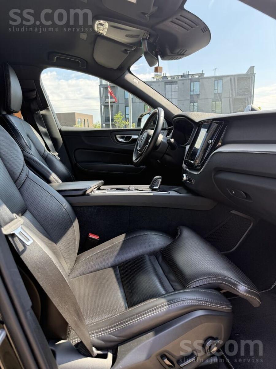 Melns Volvo XC60 2019 Rīga, ar dzinēja tilpumu 2.00 L un nobraukumu 130 tūkst. km par 28000 €, foto 12 vietnē AUTOMOTO.COM.LV