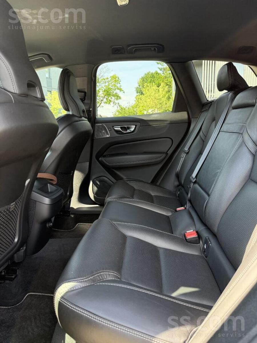 Melns Volvo XC60 2019 Rīga, ar dzinēja tilpumu 2.00 L un nobraukumu 130 tūkst. km par 28000 €, foto 16 vietnē AUTOMOTO.COM.LV