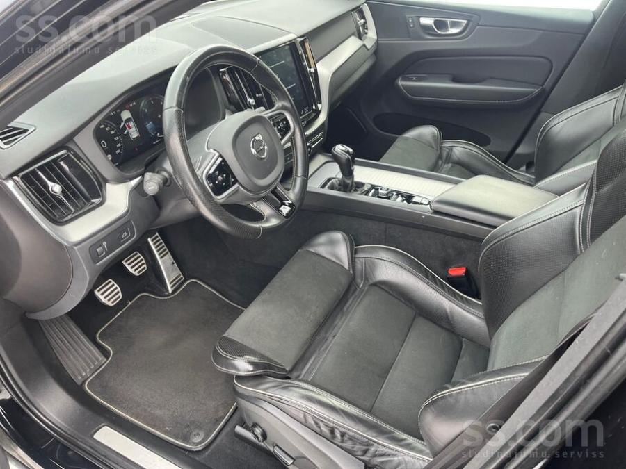 Melns Volvo XC60 2019 Rīga, ar dzinēja tilpumu 2.00 L un nobraukumu 0 tūkst. km par 19990 €, foto 4 vietnē AUTOMOTO.COM.LV