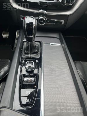 Melns Volvo XC60 2019 Rīga, ar dzinēja tilpumu 2.00 L un nobraukumu 0 tūkst. km par 19990 €, foto 10 vietnē AUTOMOTO.COM.LV
