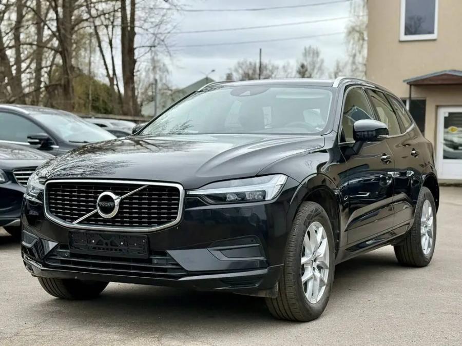 Black Volvo XC60 2019 in Riga, with an engine capacity of 2.00 L and mileage of 109 thousand km for 23800 €, photo 3 on AUTOMOTO.COM.LV