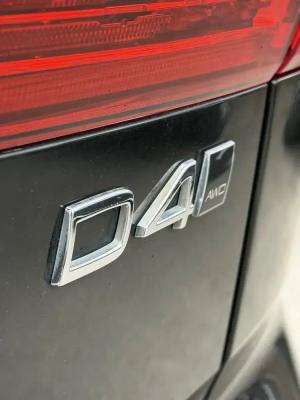 Black Volvo XC60 2019 in Riga, with an engine capacity of 2.00 L and mileage of 109 thousand km for 23800 €, photo 18 on AUTOMOTO.COM.LV