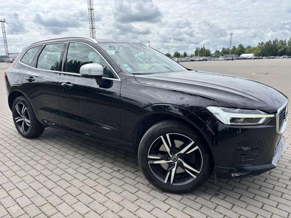 Black Volvo XC60 2019 in Marijampole, with an engine capacity of 1.97 L and mileage of 262 thousand km for 17490 €, photo 4 on AUTOMOTO.COM.LV