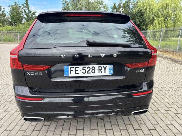 Black Volvo XC60 2019 in Marijampole, with an engine capacity of 1.97 L and mileage of 262 thousand km for 17490 €, photo 7 on AUTOMOTO.COM.LV