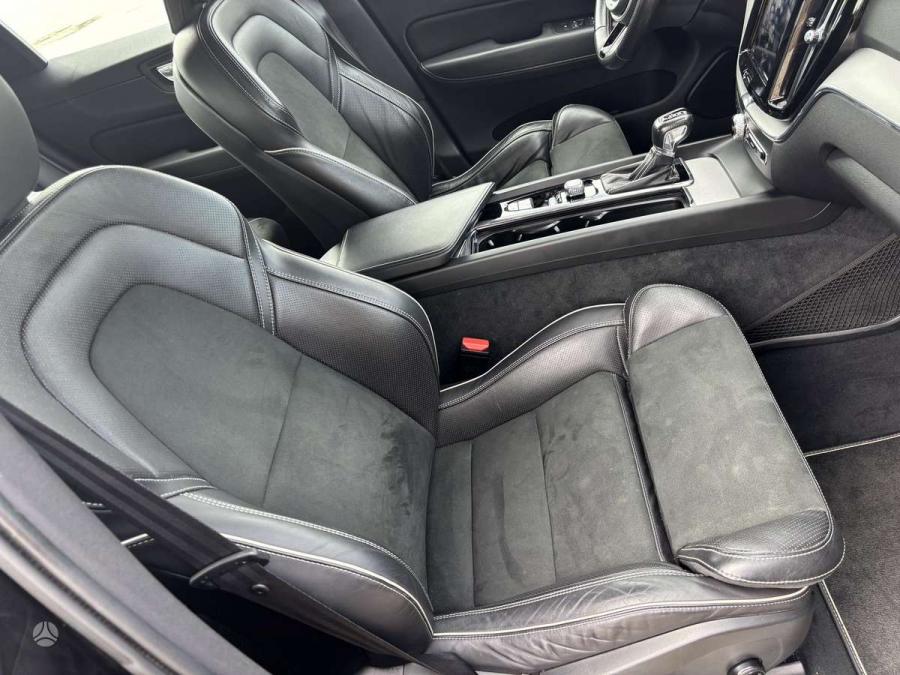 Melns Volvo XC60 2019 Marijampole, ar dzinēja tilpumu 1.97 L un nobraukumu 262 tūkst. km par 17490 €, foto 19 vietnē AUTOMOTO.COM.LV