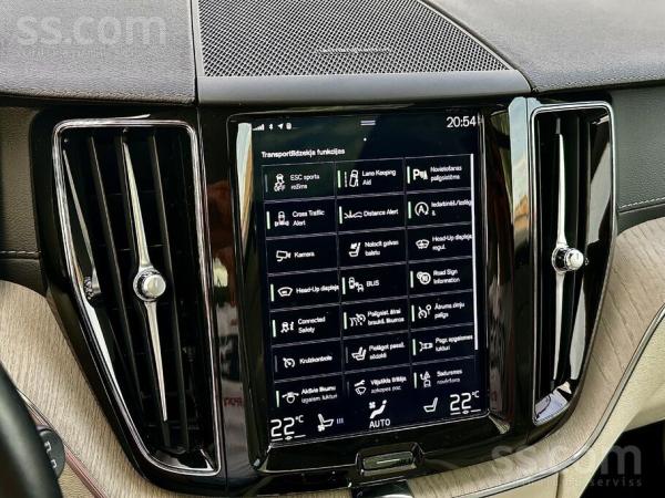 Black Volvo XC60 2019 in Riga, with an engine capacity of 2.00 L and mileage of 155 thousand km for 27500 €, photo 10 on AUTOMOTO.COM.LV