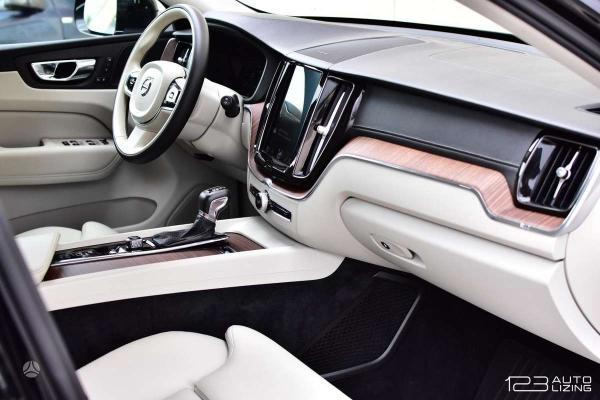 Melns Volvo XC60 2019 Kretinga, ar dzinēja tilpumu 2.00 L un nobraukumu 45 tūkst. km par 25500 €, foto 2 vietnē AUTOMOTO.COM.LV