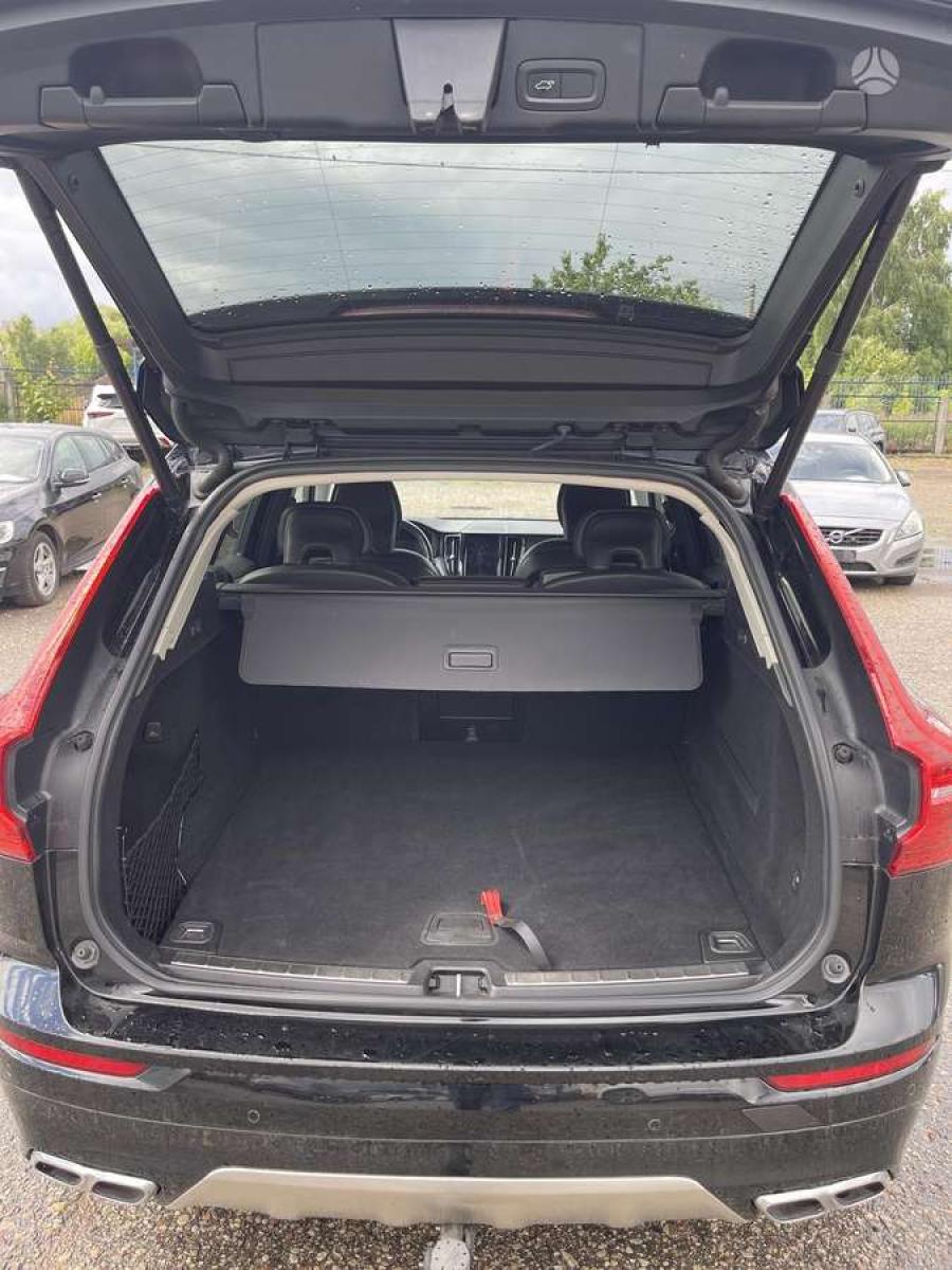 Melns Volvo XC60 2019 Panevēža, ar dzinēja tilpumu 2.00 L un nobraukumu 205 tūkst. km par 14300 €, foto 11 vietnē AUTOMOTO.COM.LV