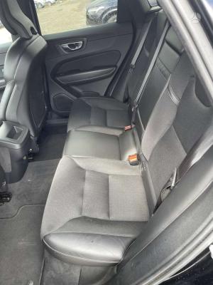Melns Volvo XC60 2019 Panevēža, ar dzinēja tilpumu 2.00 L un nobraukumu 205 tūkst. km par 14300 €, foto 14 vietnē AUTOMOTO.COM.LV