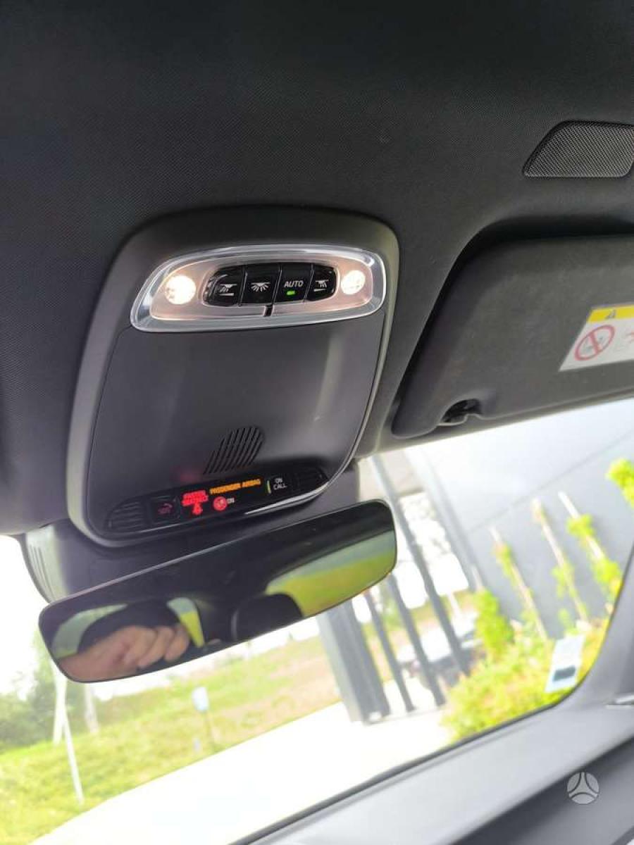 Black Volvo XC60 2019 in Vilnius, with an engine capacity of 2.00 L and mileage of 268 thousand km for 17600 €, photo 18 on AUTOMOTO.COM.LV