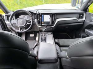Black Volvo XC60 2019 in Vilnius, with an engine capacity of 2.00 L and mileage of 268 thousand km for 17600 €, photo 22 on AUTOMOTO.COM.LV