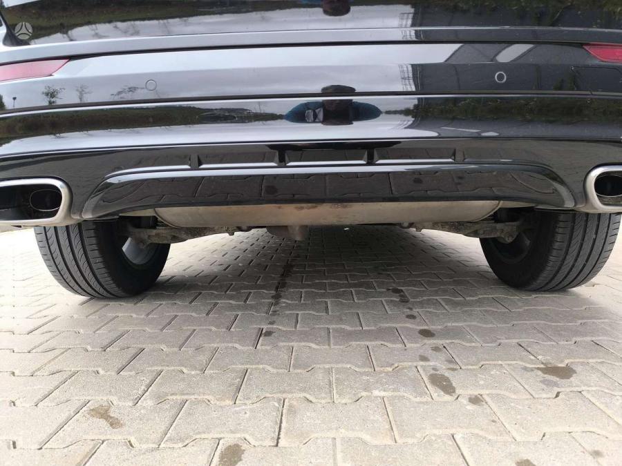 Black Volvo XC60 2019 in Vilnius, with an engine capacity of 2.00 L and mileage of 268 thousand km for 17600 €, photo 25 on AUTOMOTO.COM.LV