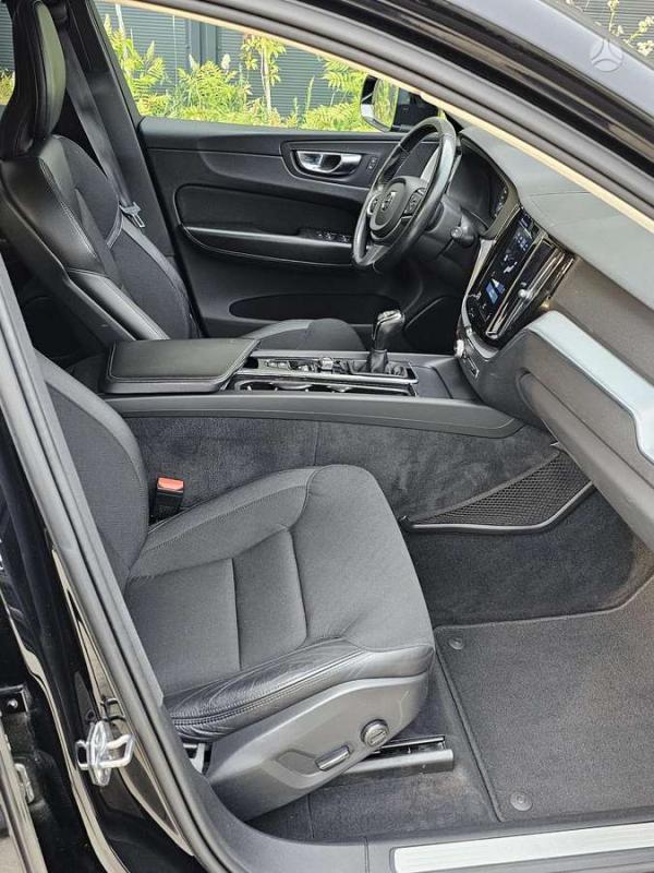 Melns Volvo XC60 2019 Viļņa, ar dzinēja tilpumu 1.97 L un nobraukumu 179 tūkst. km par 16700 €, foto 8 vietnē AUTOMOTO.COM.LV