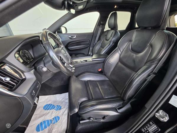 Black Volvo XC60 2019 in Vilnius, with an engine capacity of 1.97 L and mileage of 242 thousand km for 24200 €, photo 9 on AUTOMOTO.COM.LV