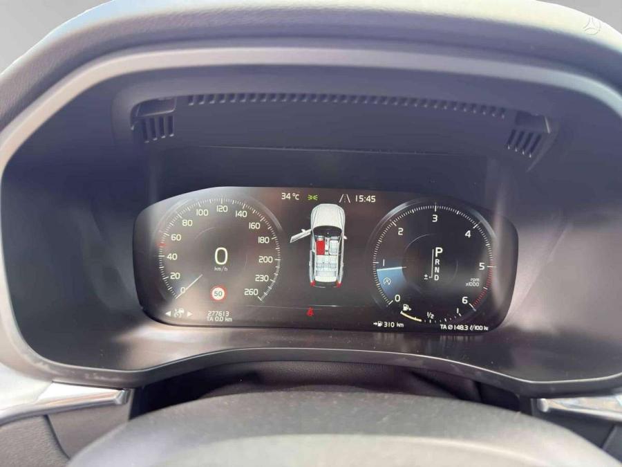 Melns Volvo XC60 2019 Viļņa, ar dzinēja tilpumu 2.00 L un nobraukumu 277 tūkst. km par 20890 €, foto 12 vietnē AUTOMOTO.COM.LV