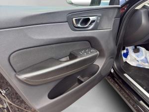 Melns Volvo XC60 2019 Viļņa, ar dzinēja tilpumu 2.00 L un nobraukumu 277 tūkst. km par 20890 €, foto 13 vietnē AUTOMOTO.COM.LV