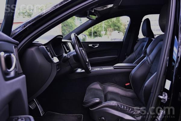 Melns Volvo XC60 2019 Rīga, ar dzinēja tilpumu 2.00 L un nobraukumu 193 tūkst. km par 19800 €, foto 10 vietnē AUTOMOTO.COM.LV