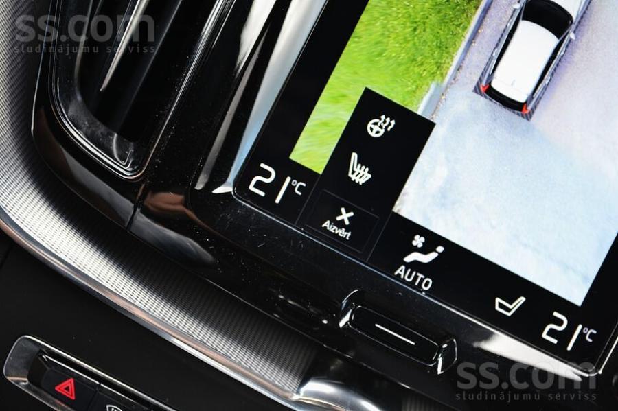 Black Volvo XC60 2019 in Riga, with an engine capacity of 2.00 L and mileage of 193 thousand km for 19800 €, photo 18 on AUTOMOTO.COM.LV