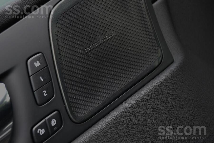 Black Volvo XC60 2019 in Riga, with an engine capacity of 2.00 L and mileage of 193 thousand km for 19800 €, photo 21 on AUTOMOTO.COM.LV