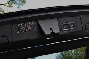Black Volvo XC60 2019 in Riga, with an engine capacity of 2.00 L and mileage of 193 thousand km for 19800 €, photo 26 on AUTOMOTO.COM.LV