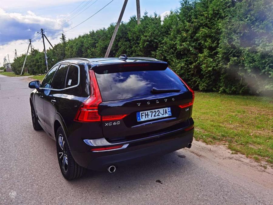 Black Volvo XC60 2019 in Kaunas, with an engine capacity of 1.97 L and mileage of 160 thousand km for 11500 €, photo 6 on AUTOMOTO.COM.LV