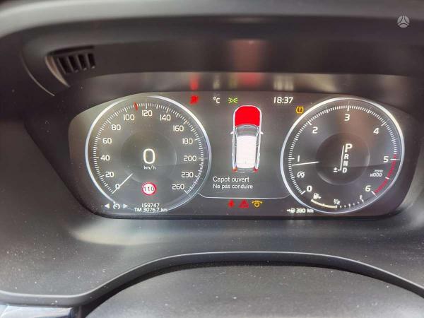Black Volvo XC60 2019 in Kaunas, with an engine capacity of 1.97 L and mileage of 160 thousand km for 11500 €, photo 8 on AUTOMOTO.COM.LV
