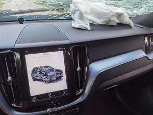 Black Volvo XC60 2019 in Kaunas, with an engine capacity of 1.97 L and mileage of 160 thousand km for 11500 €, photo 12 on AUTOMOTO.COM.LV