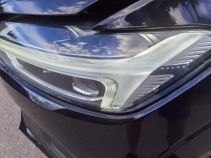 Black Volvo XC60 2019 in Kaunas, with an engine capacity of 1.97 L and mileage of 160 thousand km for 11500 €, photo 25 on AUTOMOTO.COM.LV