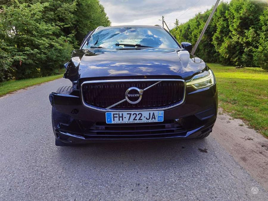 Black Volvo XC60 2019 in Kaunas, with an engine capacity of 1.97 L and mileage of 160 thousand km for 11500 €, photo 37 on AUTOMOTO.COM.LV
