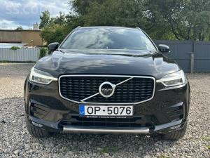 Black Volvo XC60 2019 in Riga, with an engine capacity of 2.00 L and mileage of 199 thousand km for 25600 €, photo 3 on AUTOMOTO.COM.LV