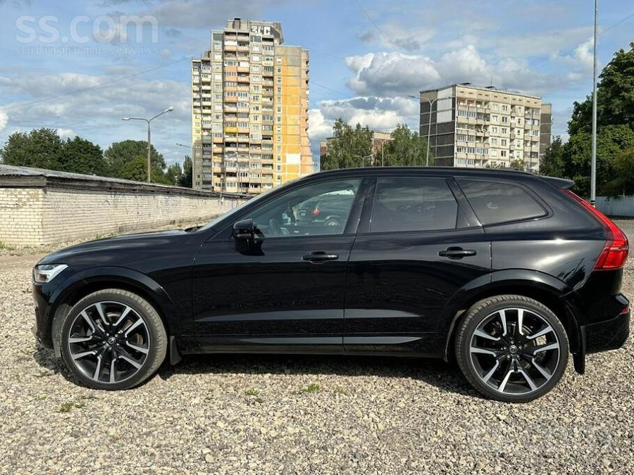 Black Volvo XC60 2019 in Riga, with an engine capacity of 2.00 L and mileage of 199 thousand km for 25600 €, photo 5 on AUTOMOTO.COM.LV