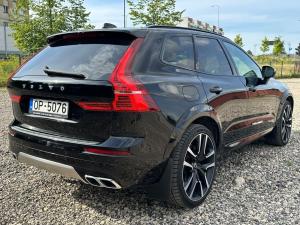 Black Volvo XC60 2019 in Riga, with an engine capacity of 2.00 L and mileage of 199 thousand km for 25600 €, photo 8 on AUTOMOTO.COM.LV