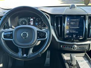 Black Volvo XC60 2019 in Riga, with an engine capacity of 2.00 L and mileage of 199 thousand km for 25600 €, photo 10 on AUTOMOTO.COM.LV