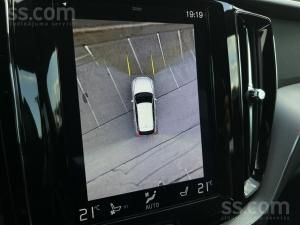 Black Volvo XC60 2019 in Riga, with an engine capacity of 2.00 L and mileage of 185 thousand km for 21900 €, photo 15 on AUTOMOTO.COM.LV