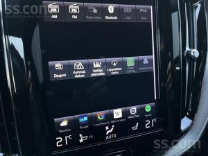 Black Volvo XC60 2019 in Riga, with an engine capacity of 2.00 L and mileage of 185 thousand km for 21900 €, photo 17 on AUTOMOTO.COM.LV