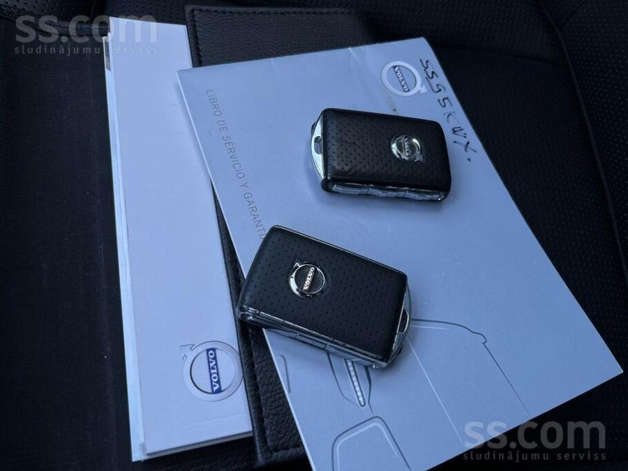 Black Volvo XC60 2019 in Riga, with an engine capacity of 2.00 L and mileage of 185 thousand km for 21900 €, photo 22 on AUTOMOTO.COM.LV