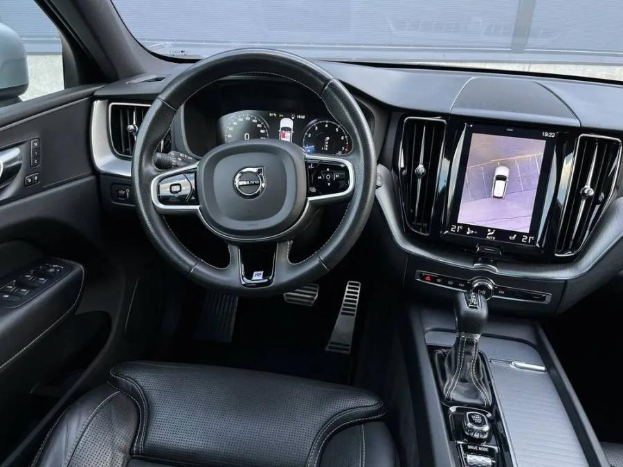 Melns Volvo XC60 2019 Rīga, ar dzinēja tilpumu 2.00 L un nobraukumu 185 tūkst. km par 21900 €, foto 6 vietnē AUTOMOTO.COM.LV