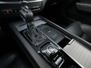 Melns Volvo XC60 2019 Rīga, ar dzinēja tilpumu 2.00 L un nobraukumu 185 tūkst. km par 21900 €, foto 13 vietnē AUTOMOTO.COM.LV
