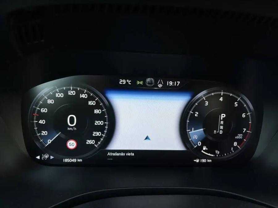 Melns Volvo XC60 2019 Rīga, ar dzinēja tilpumu 2.00 L un nobraukumu 185 tūkst. km par 21900 €, foto 18 vietnē AUTOMOTO.COM.LV